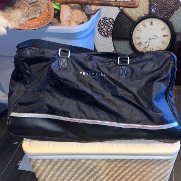 Perry Ellis | Bags | Like A New Perry Ellis Duffel Bag Travel Bag 2l X ...